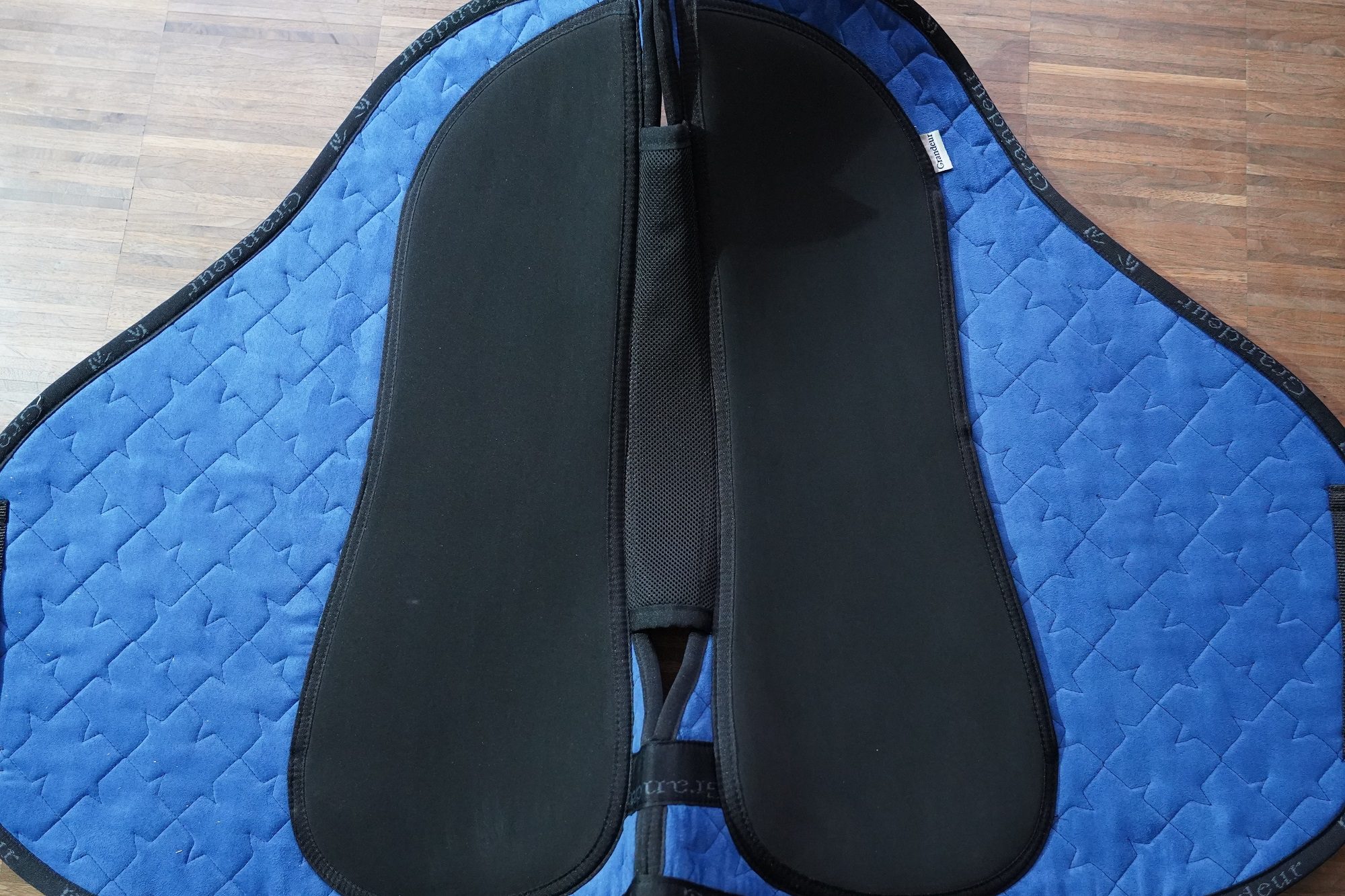 Grandeur Sattelunterlagen Sattel Zubeh r Shop Caballero Reitsport Grandeur Sattelunterlagen Sattel Zubeh r Shop Caballero Reitsport